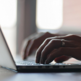 Online Auctions vs. Traditional Auctions: Advantages and Differences